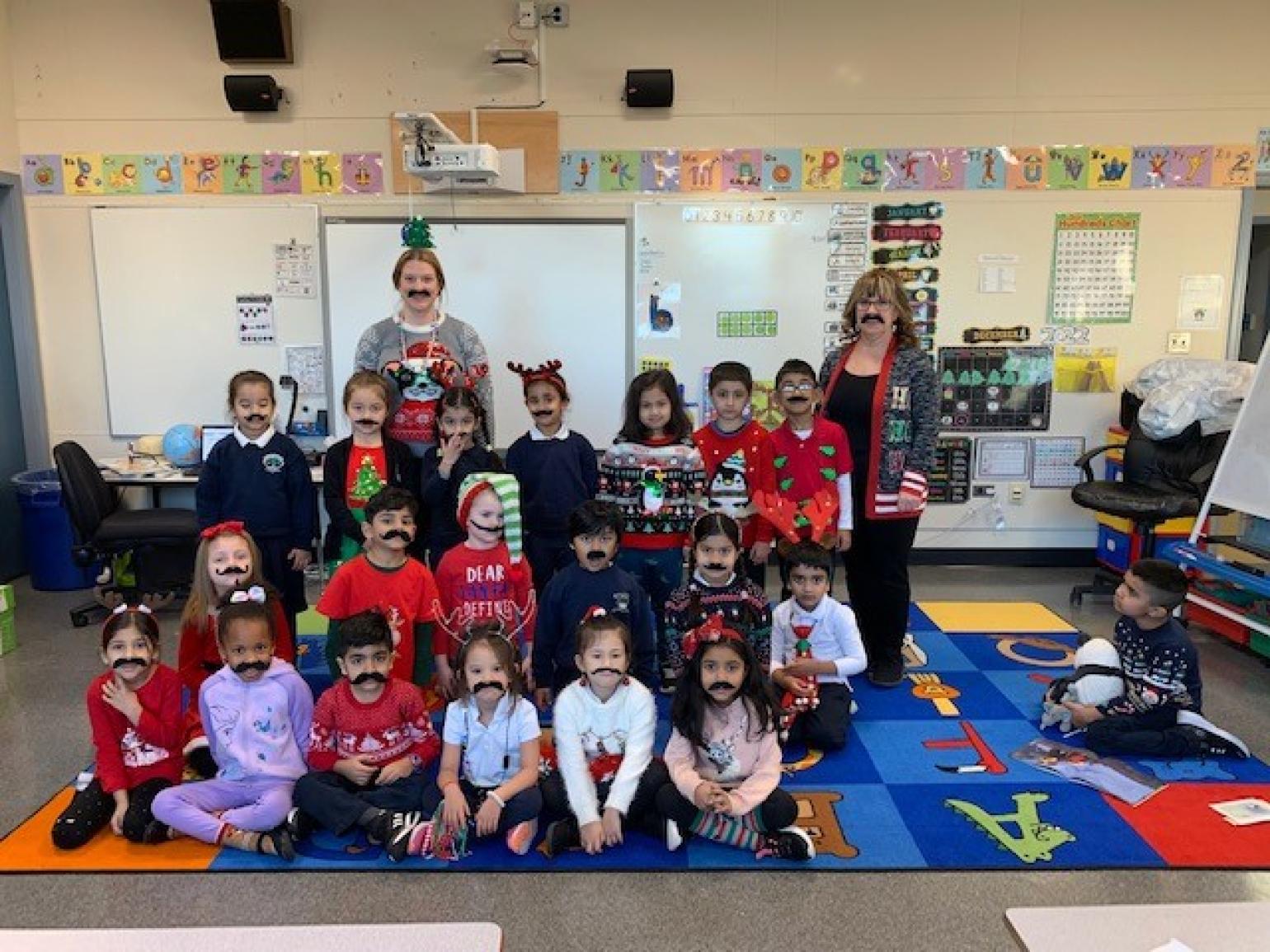 Spirit Day #1 - Mooseltoe Day | South Poplar Elementary